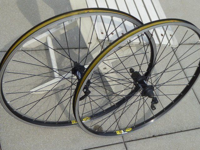 Laufradsatz 26' MTB Shimano DEORE+ MAVIC (Gebraucht) in Zürich für CHF 27 – mit Lieferung auf ...