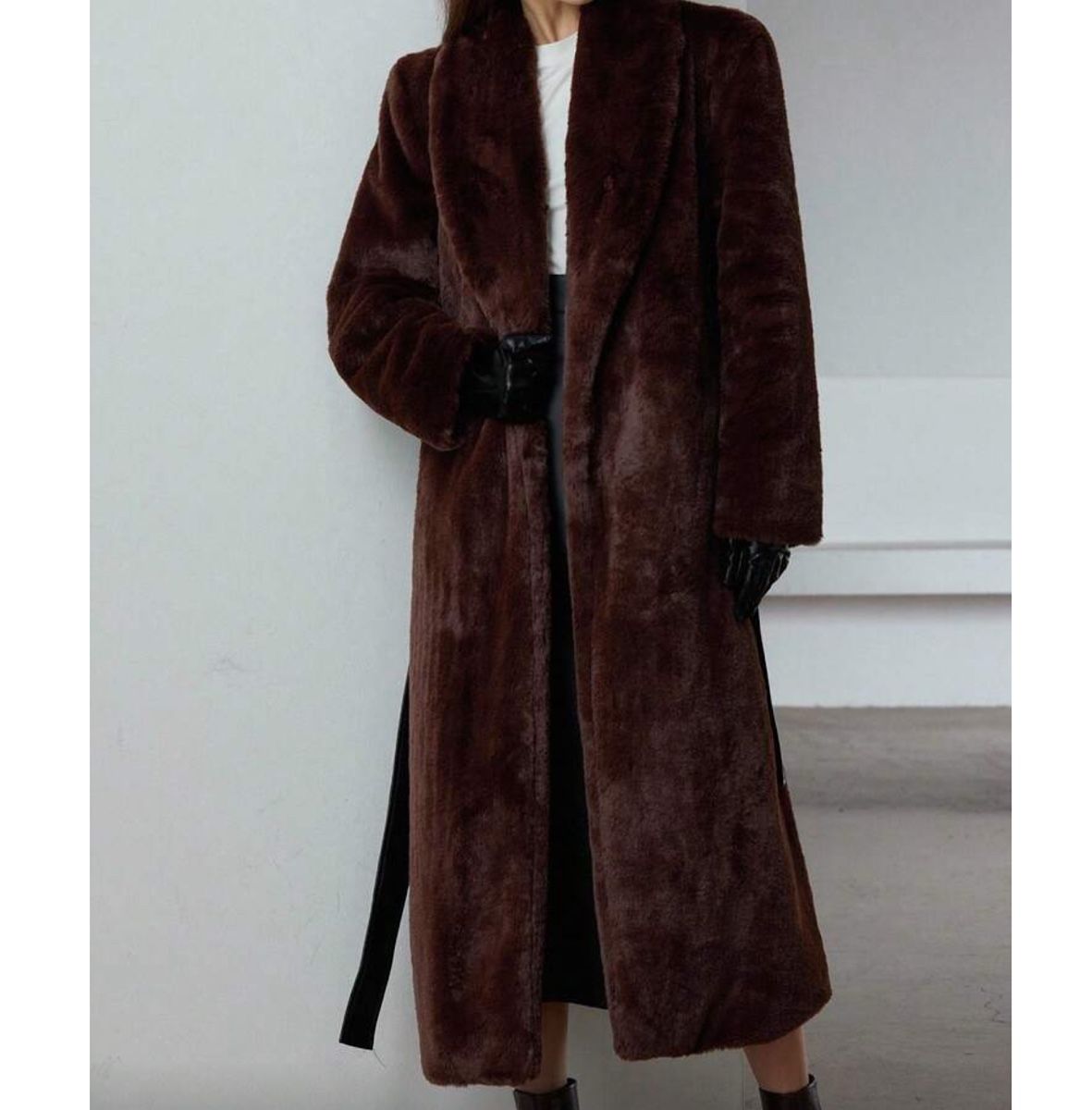 Manteau fourrure neuf taille M (Neu (gemäss Beschreibung)) in Biel ...