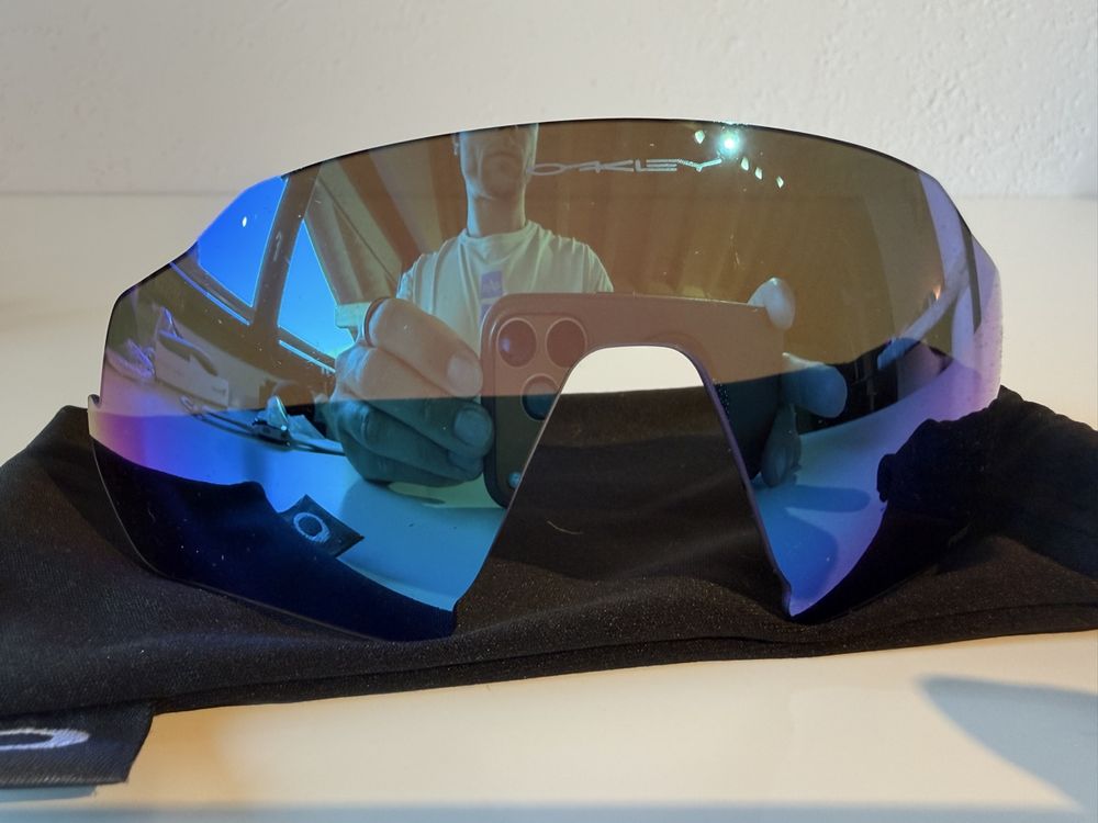 Oakley Flight Jacket + 3 Original Gläser (Gebraucht) in Blankenburg für ...