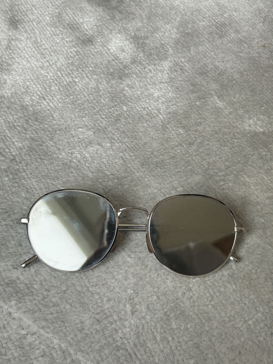 Charles & Keith Round Silver Metal Frame Sunglasses 😎 (Gebraucht) in ...