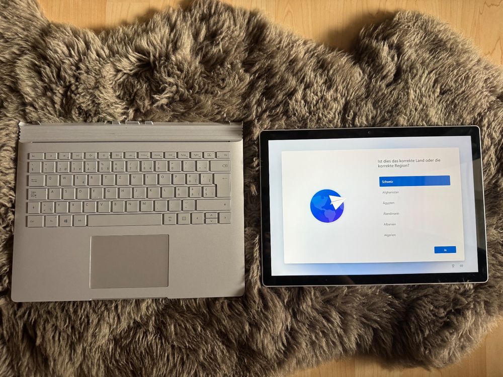 Surface Book 2 i7, 8GB, 256GB GTX 1050 (Gebraucht) in Watt für CHF 135 ...