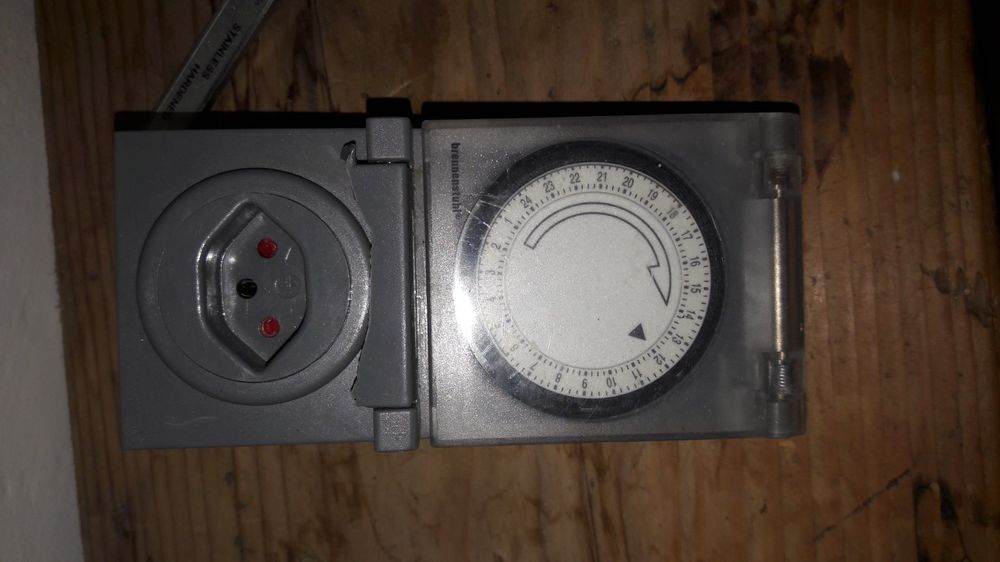 prise avec timer (D'occasion) à Laufen pour CHF 10 – avec livraison ...