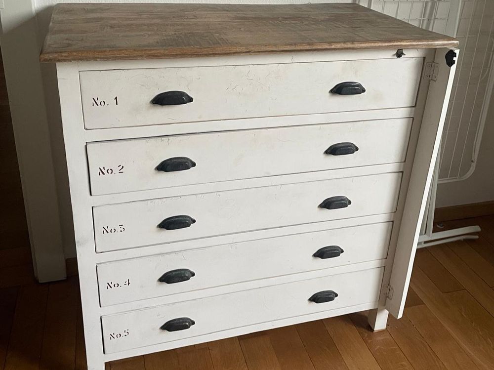 weisse Apotheker-Kommode Shabby Chic – Vintage Einzelstück! | Kaufen auf Ricardo