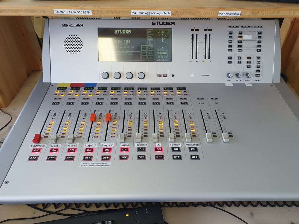 Studer Onair 1000 Broadcast Mixer (Défectueux) à pour CHF 400 – retrait ...