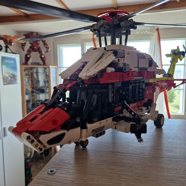 42145 Lego Technic Airbus H175 Rettungshubschrauber | Kaufen auf Ricardo