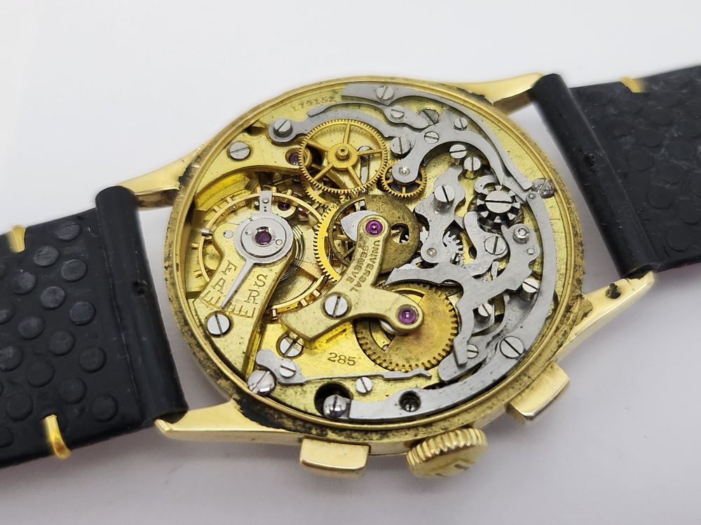 Universal 12445 Uni-Compax 18K 750 Gold Chronograph (Gebraucht) in ...