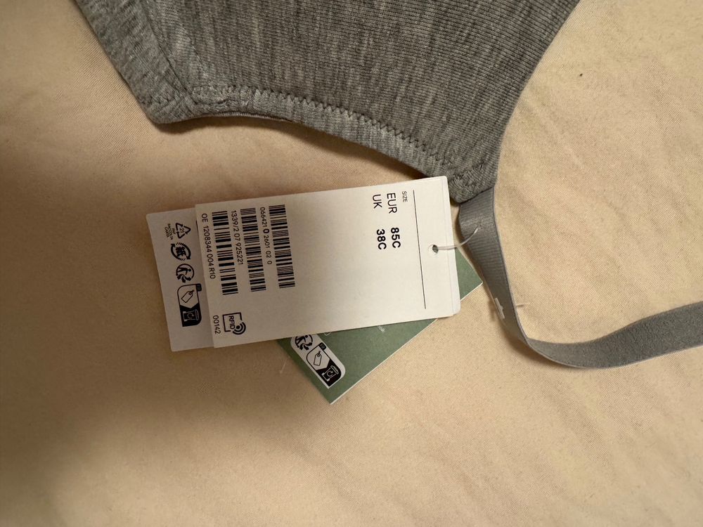 Graues H&M Set, BH 85C & Slip XL, Neu mit Etikett (Neu und ...