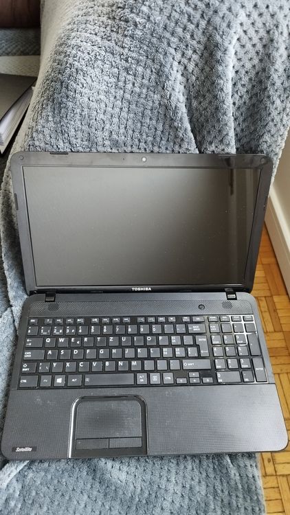 Toshiba Satellite C855-221 (Defekt) in Romanel-sur-Lausanne für CHF 10 ...