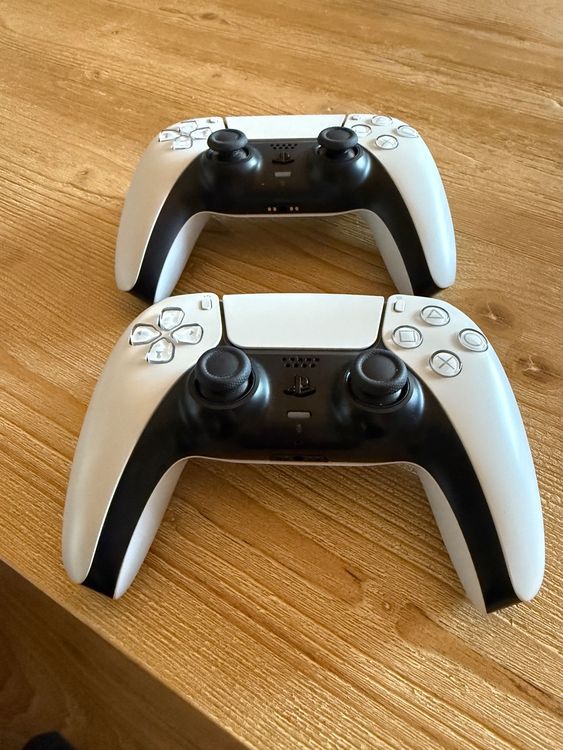 White PS5 Dual Sense Control X 2 | Kaufen auf Ricardo