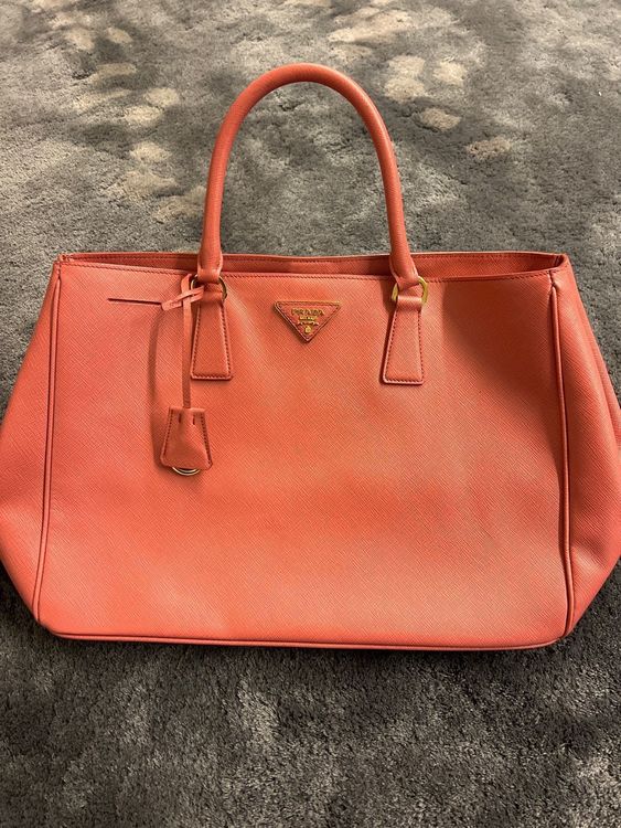 Prada Handtasche | Kaufen auf Ricardo