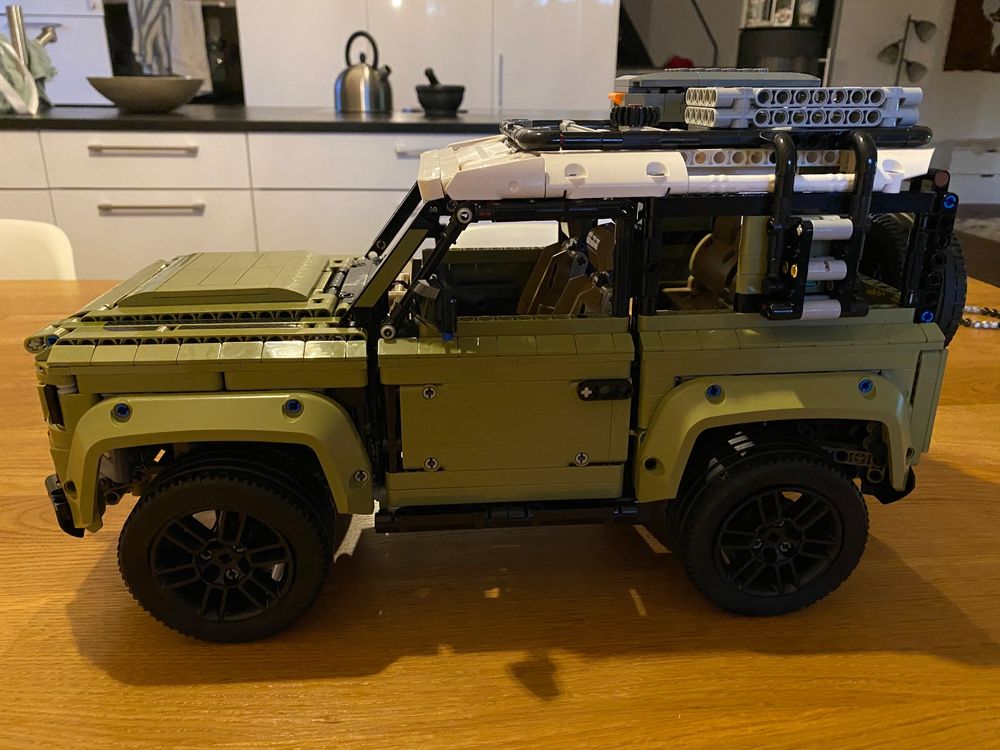LEGO Technic Land Rover Defender (Gebraucht) in Winterthur für CHF 100 ...