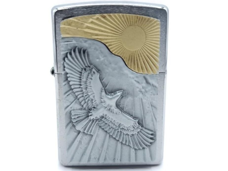 ZIPPO "Eagle Sun Fly" Emblem Neu in Box (Neu und originalverpackt) in Ennenda für CHF 49 – mit ...