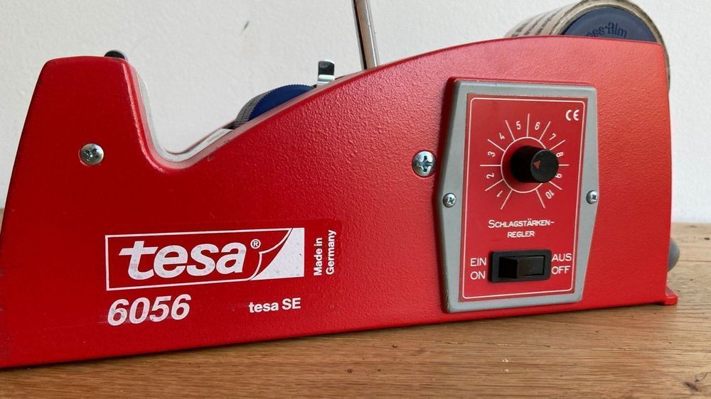 Tesa6056 halbautomatischer Klebbandspender (Gebraucht) in Nebikon für ...