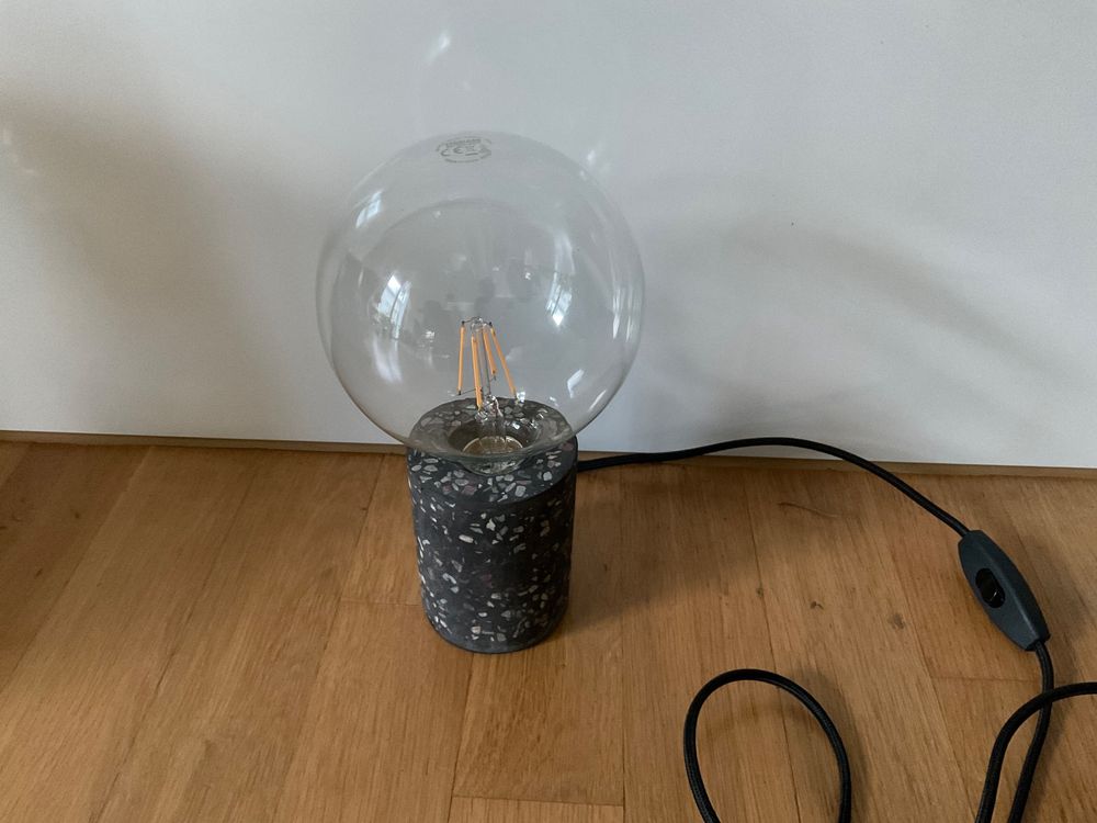 Tischlampe inkl. Leuchtmittel (Gebraucht) in Rorbas für CHF 5 – nur ...