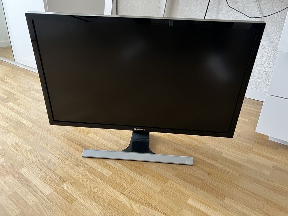 Samsung Monitor 28 Zoll - 4K, Top Zustand | Kaufen auf Ricardo