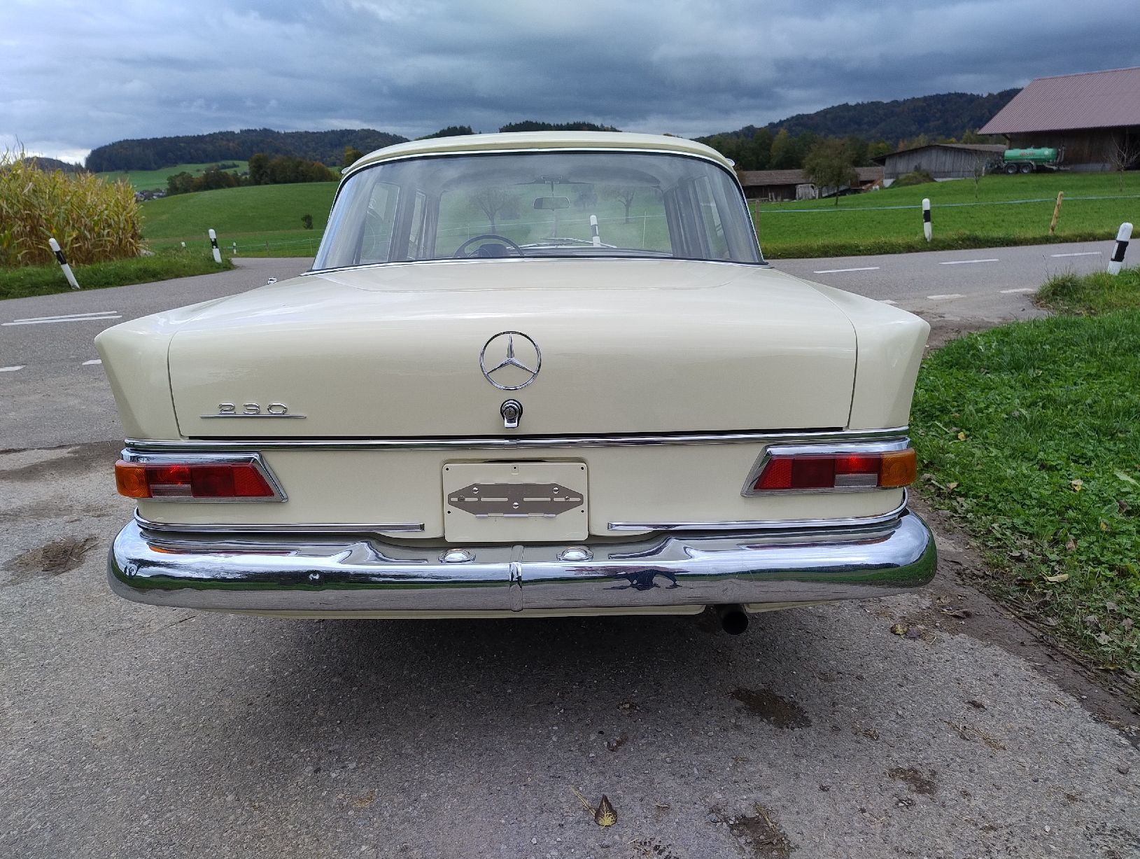 Mercedes-Benz 230 Oldtimer kleine Flosse Jahrgang 1965 W110 (Gebraucht ...