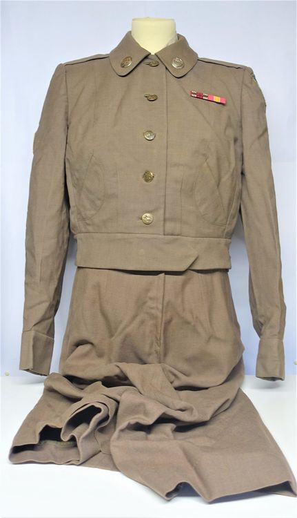 USA Uniform Women's Army Corps Sergeant (Gebraucht) in Kappelen für CHF ...
