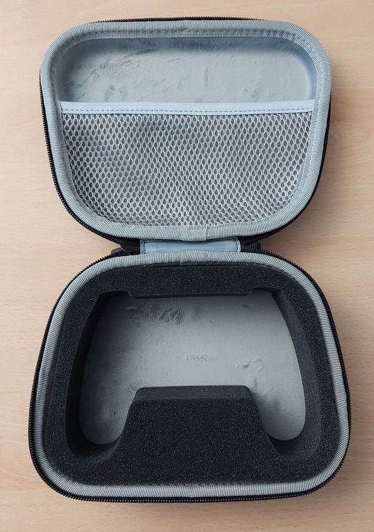 Dualshock 4 Controller Case (Neu (gemäss Beschreibung)) in Oftringen ...