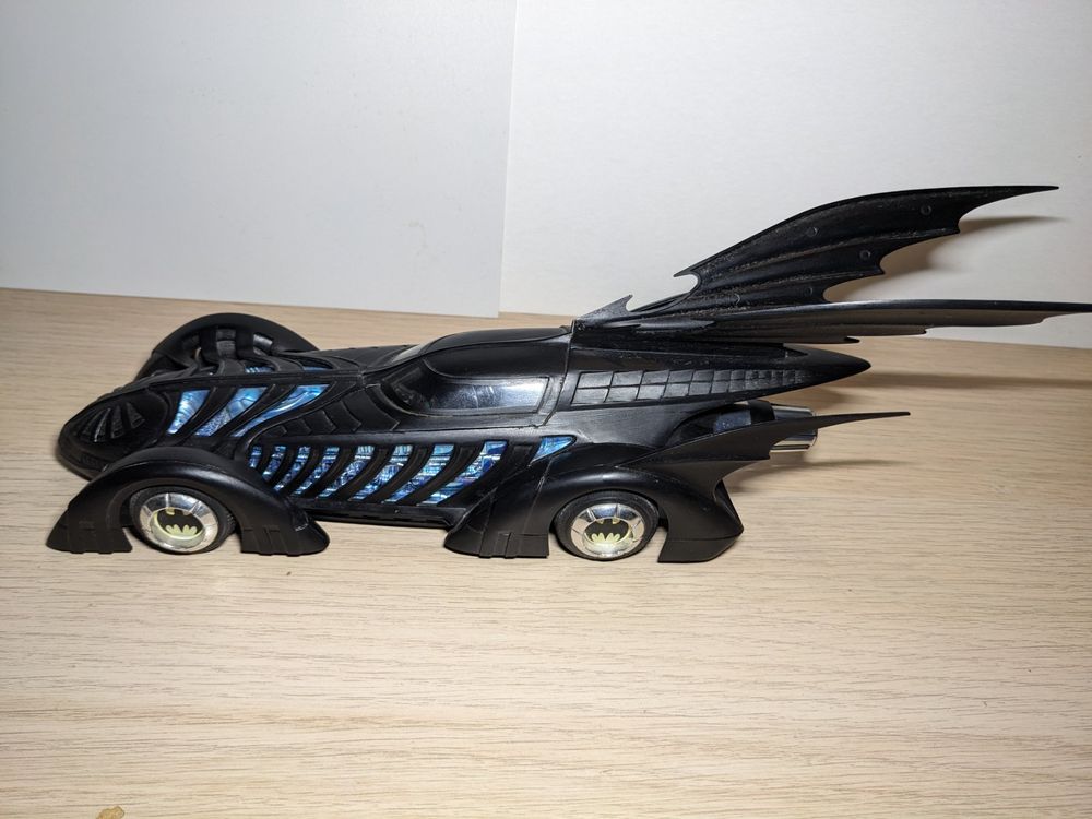 Revell - AMT Batman Forever Batmobile 1-25 Model Kit | Kaufen auf Ricardo