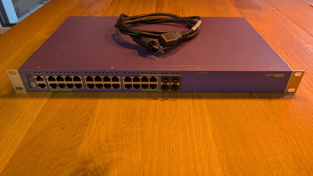 Extreme Networks "Summit X440-24t" Gigabit-Switch Ab 1.- CHF (Gebraucht ...