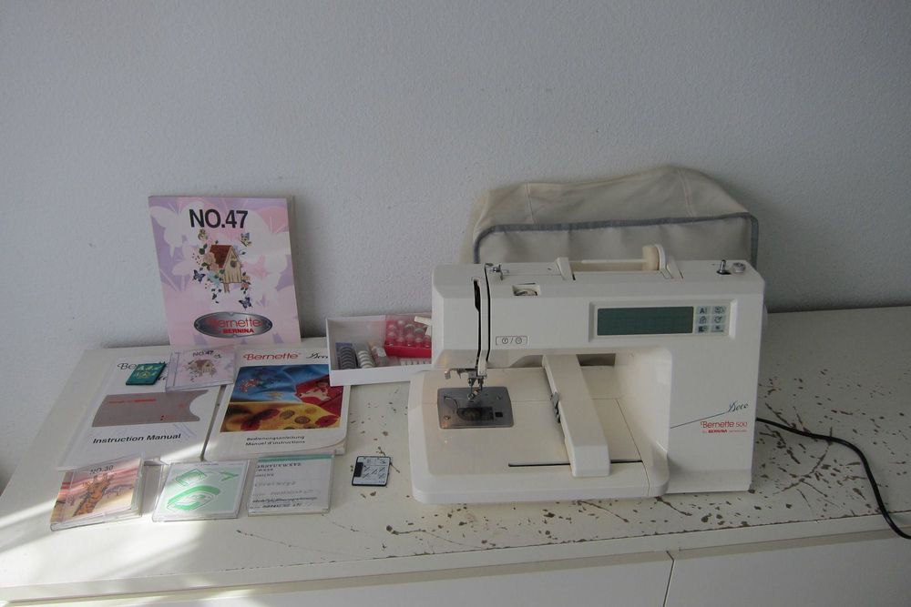 Bernina "Bernette Deco 500" Stickmaschin (Gebraucht) in Fahrweid für ...