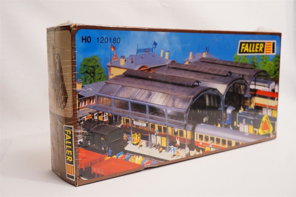 1º Faller 120180 Bahnhofshalle | Kaufen auf Ricardo