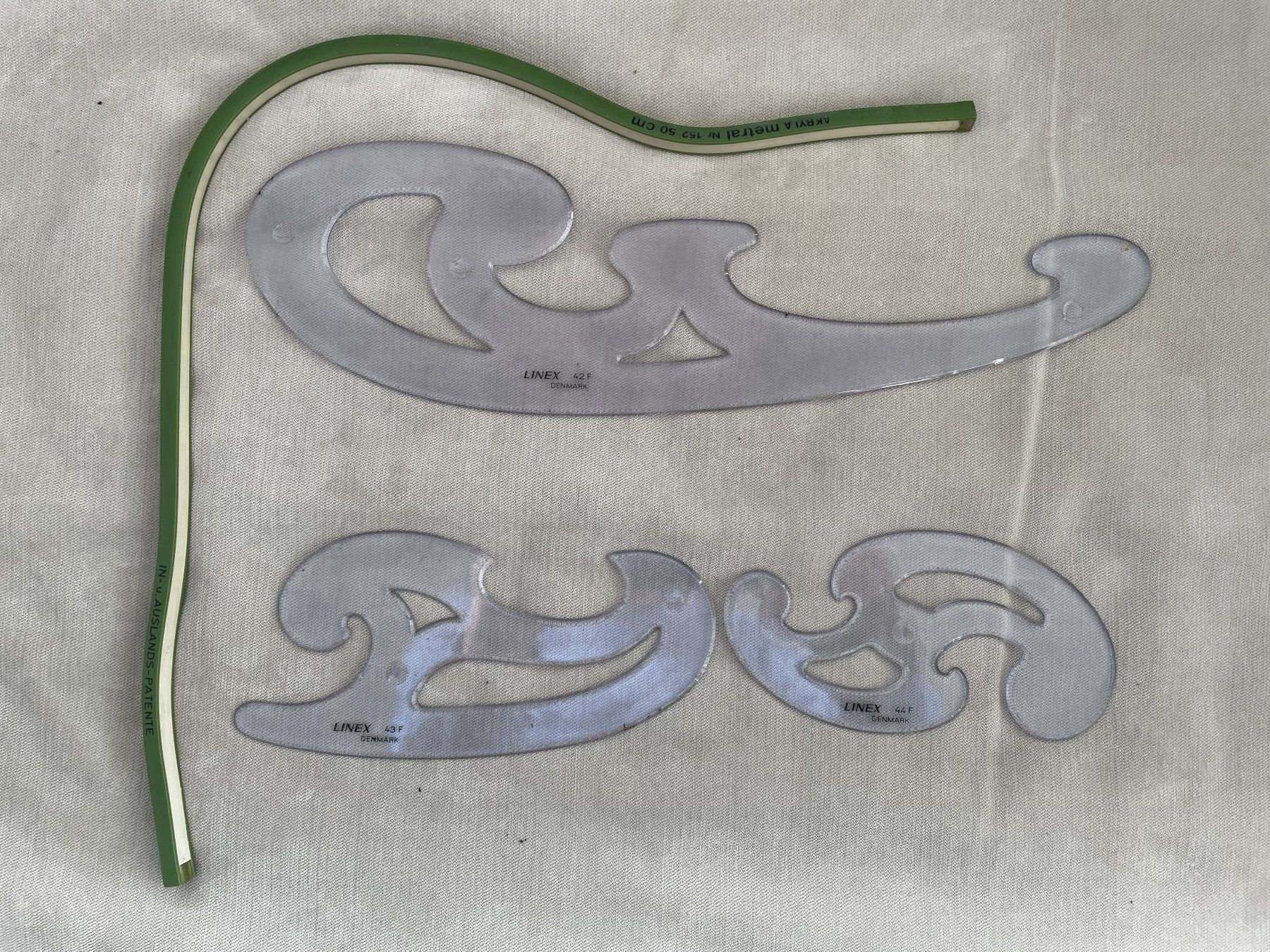 4 Kurvenlineale Linex Denmark/Akryla Metral (Gebraucht) in Zürich für ...