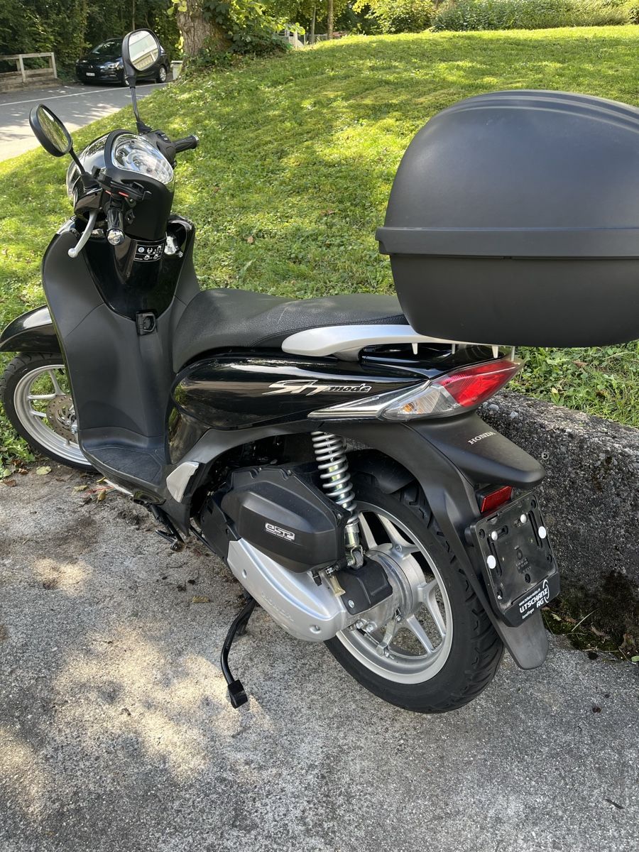 Honda SH 125 (Gebraucht) in Adliswil für CHF 2199 – nur Abholung auf Ricardo kaufen