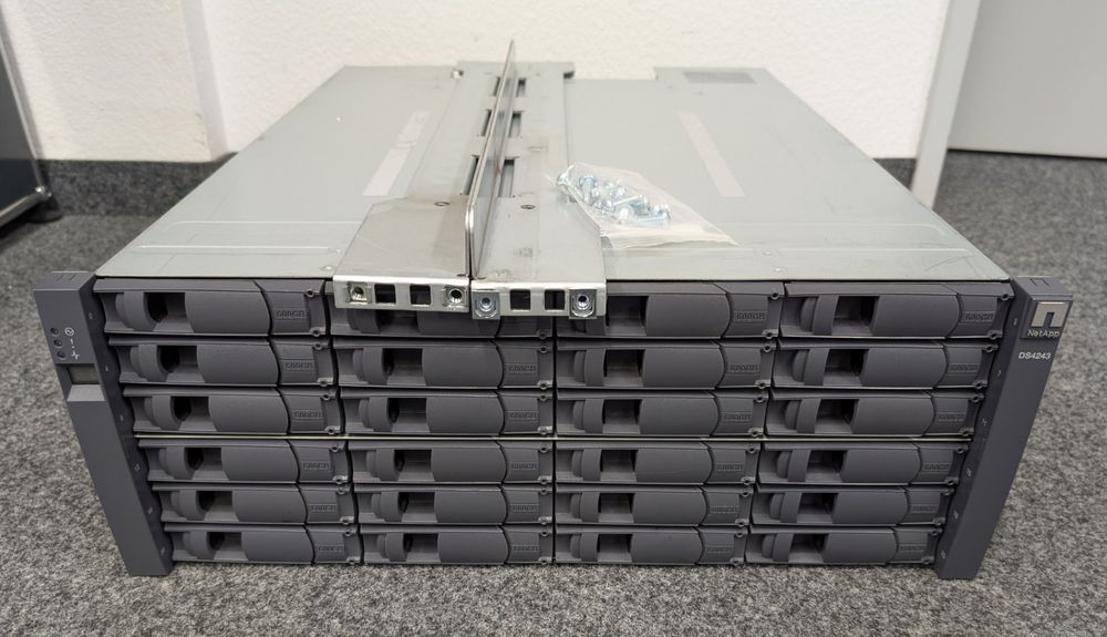 NetApp Disk Shelf - DS4243 - inkl. 24x 600GB SAS HD (Gebraucht) in ...