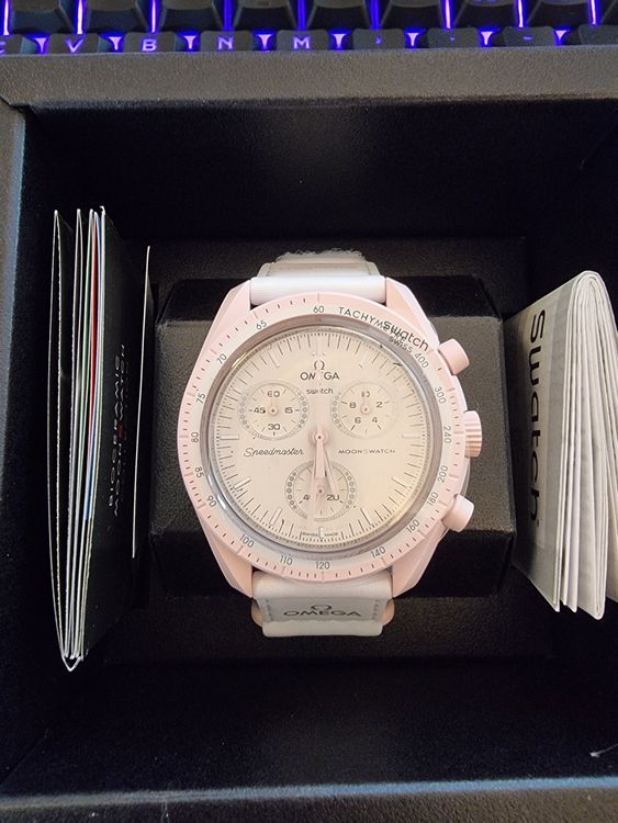 Neue Swatch x Omega Moonswatch Mission to Venus / Rosa | Kaufen auf Ricardo