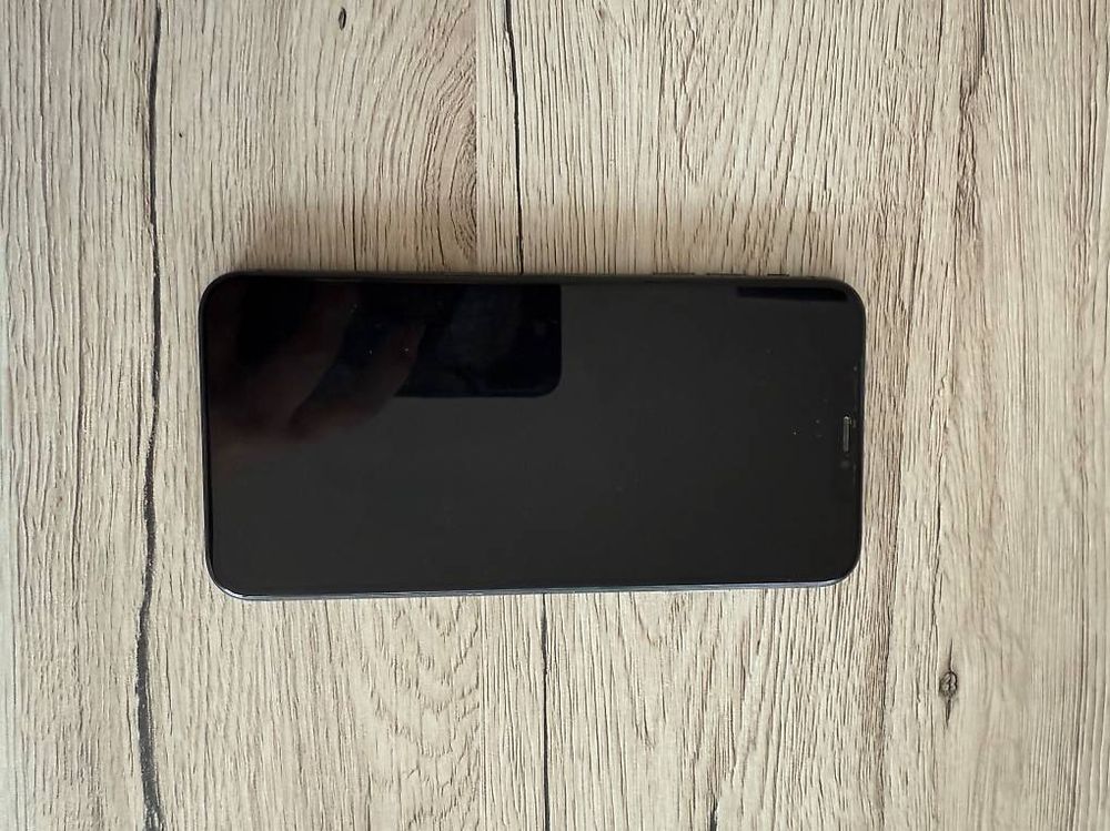 iPhone X Pro Max /12 Pro Max / iwatch / Tablett (Gebraucht) in ...