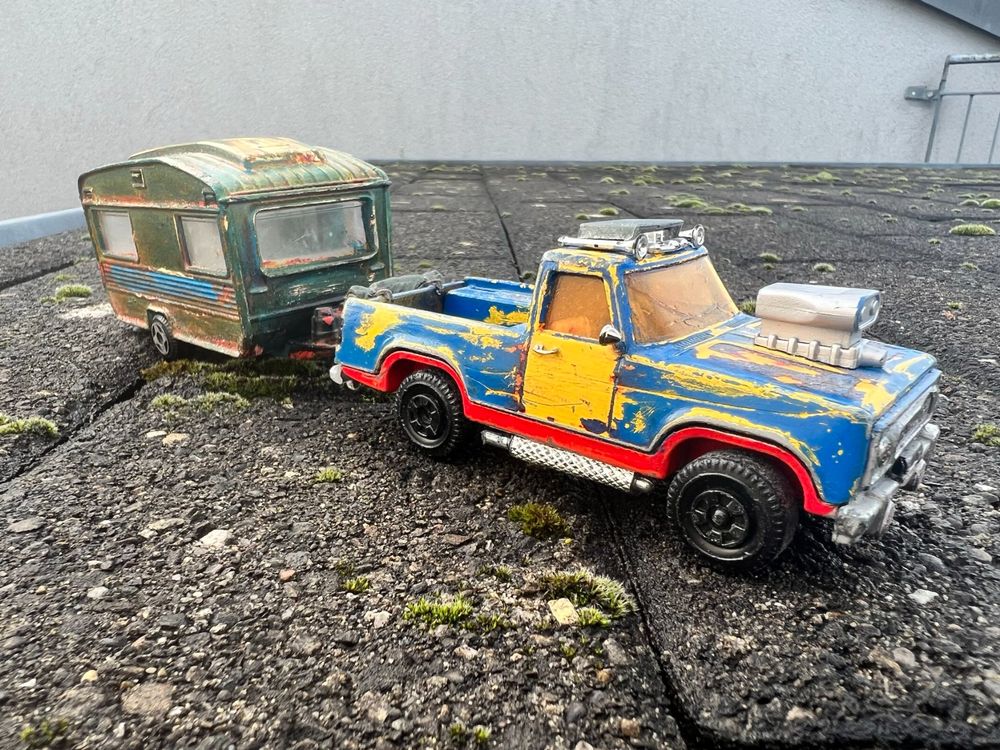 MATCHBOX Plymouth Trail Duster (1973) & Corgi Caravan UNIKAT | Kaufen ...