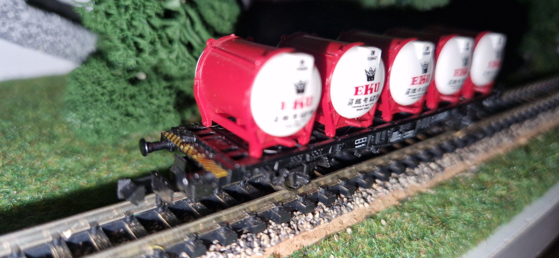 Spur N Fleischmann 5 fach Behälterwagen "EKU" 2 achsig (Gebraucht) in Unterengstringen für CHF ...