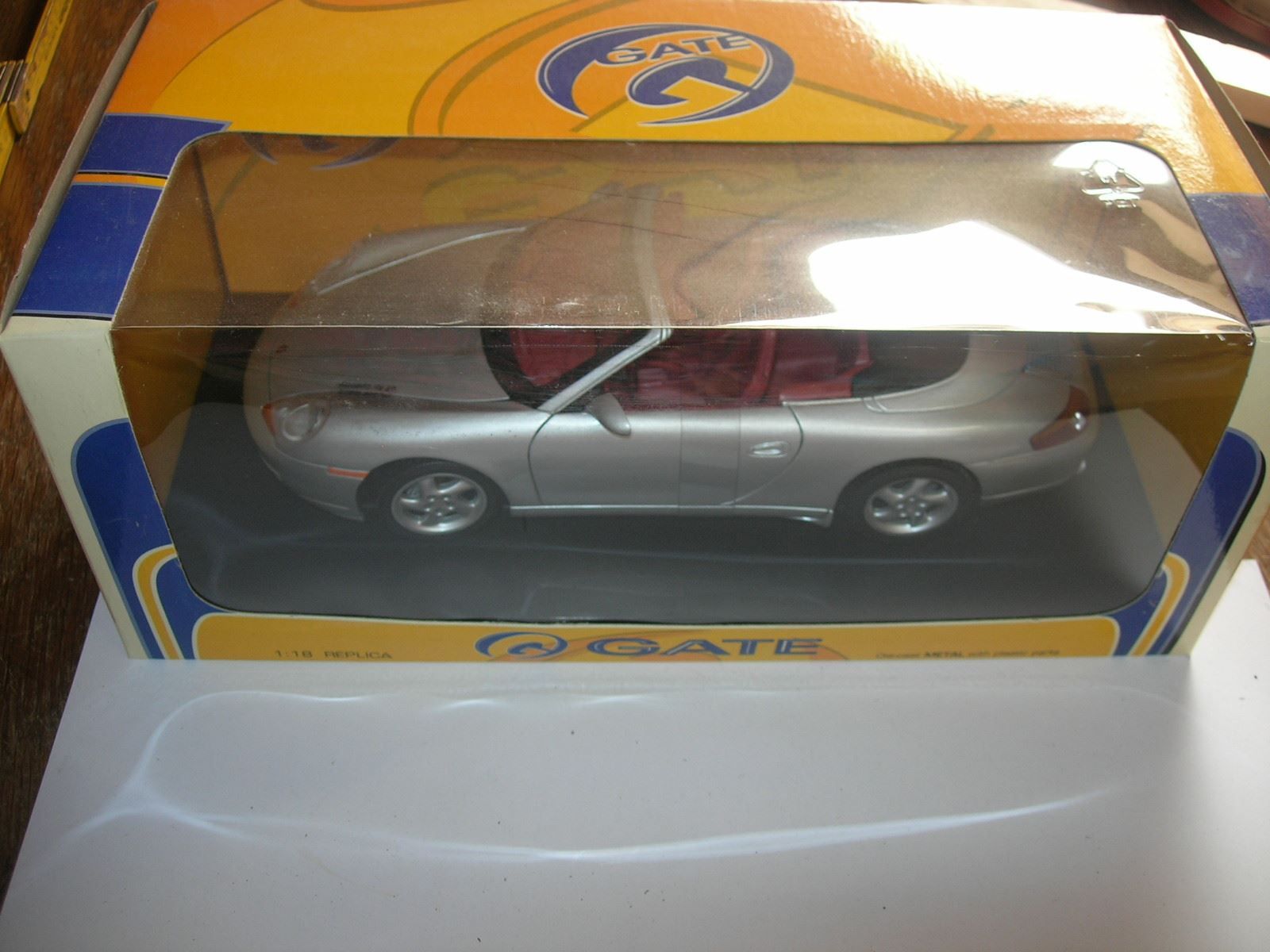 Porsche 996 Carrera Cabrio silber * Gate 1:18 (Neu und originalverpackt ...