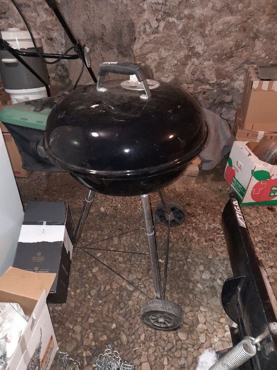 Barbecue Weber (D'occasion) à Réchy pour CHF 20 – retrait uniquement ...