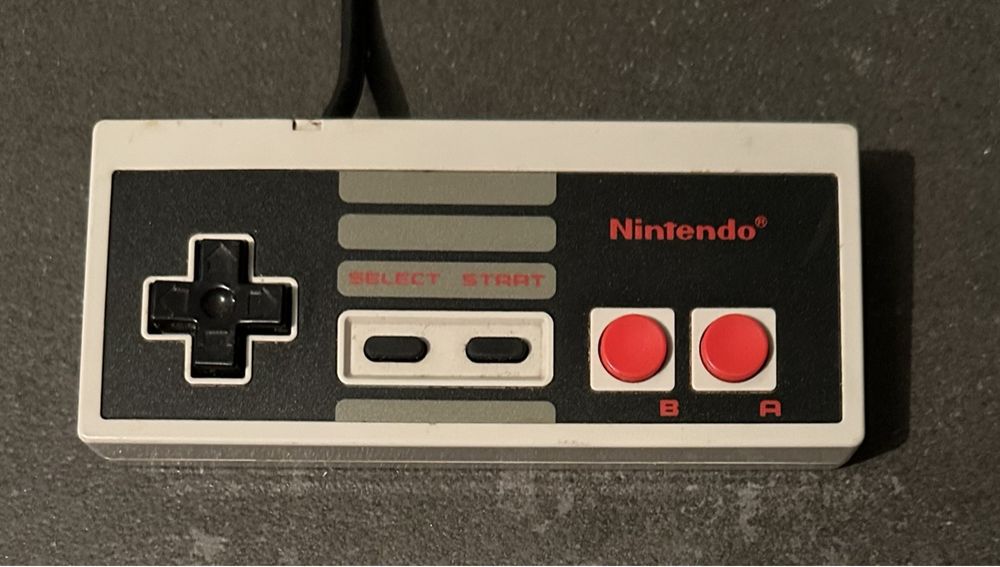 Original Nintendo NES Controller (Gebraucht) in Kestenholz für CHF 19 – mit Lieferung auf ...
