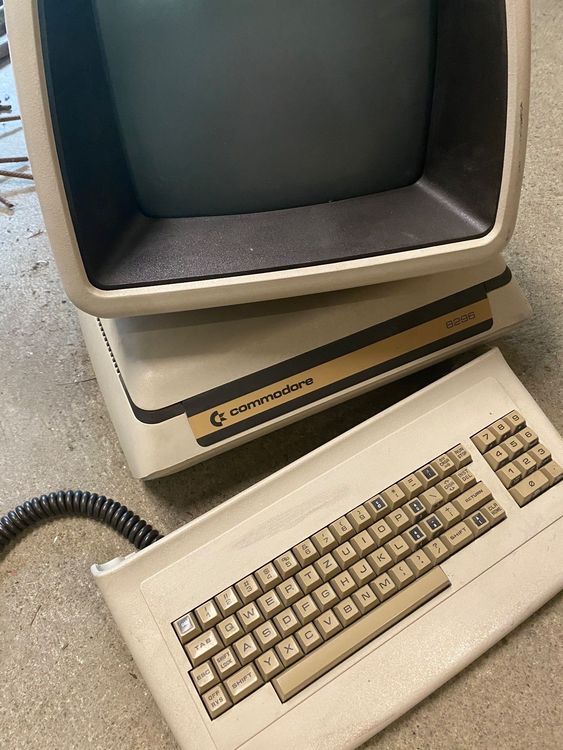 Commodore 8296 inkl Flopppy disk 8050 | Kaufen auf Ricardo
