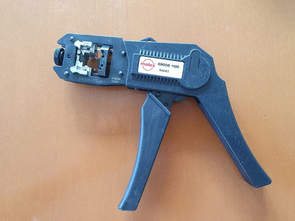 MOLEX 69008-1100 Krimppresse (Gebraucht) in Attelwil für CHF 150 – mit ...