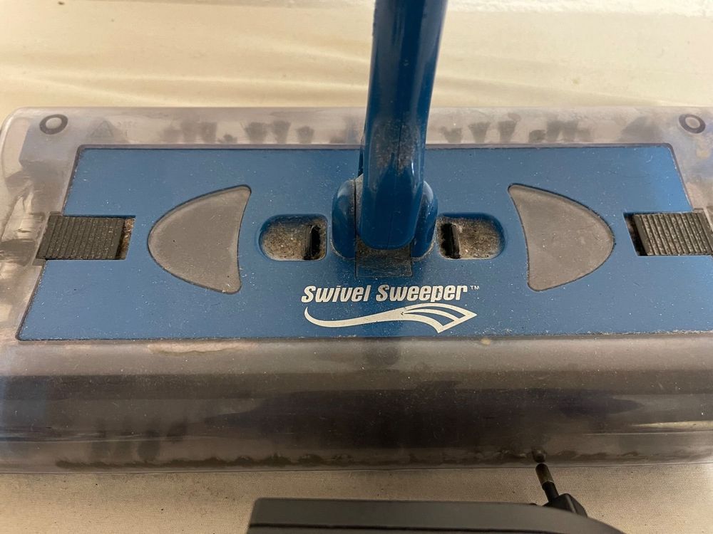 Staubsauger (Swivel Sweeper) (Gebraucht) in Zürich für CHF 3 – nur ...