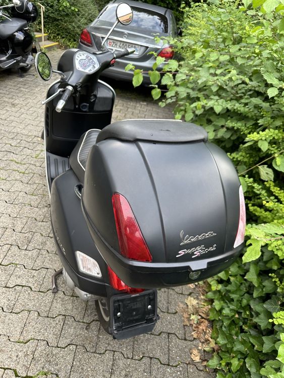 Piaggio Vespa GTS Super 300 mit Topcase (Gebraucht) in Thalwil für CHF 2600 – nur Abholung auf ...