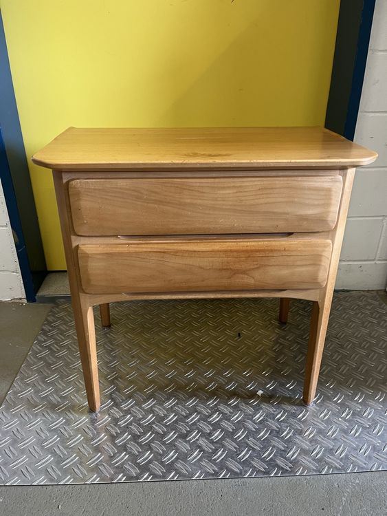 Holz-Nachttischli mit 2 Schubladen - Vintage Look! (Gebraucht) in Strengelbach für CHF 50 – nur ...