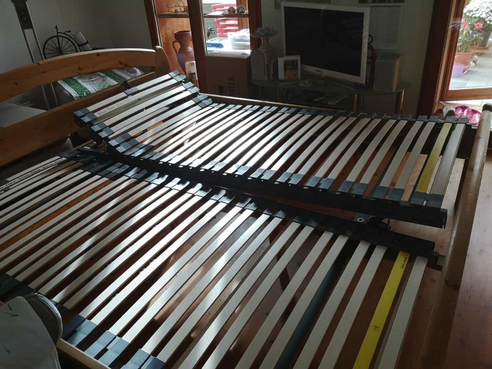 Doppelbett Holz mit Bico-flex Rost und Isabelle Matratze (Gebraucht) in ...