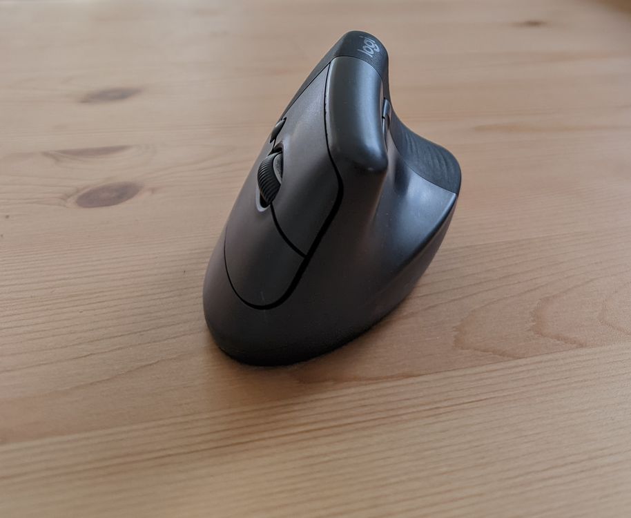 Logitech Lift Ergo Mouse (Gebraucht) in Suhr für CHF 26 – mit Lieferung ...