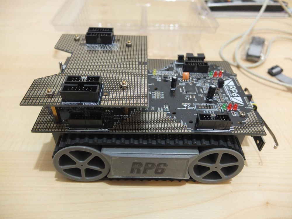 Arexx RP6 Roboter / Raupenfahrzeug (Gebraucht) in Tann für CHF 65 – mit ...