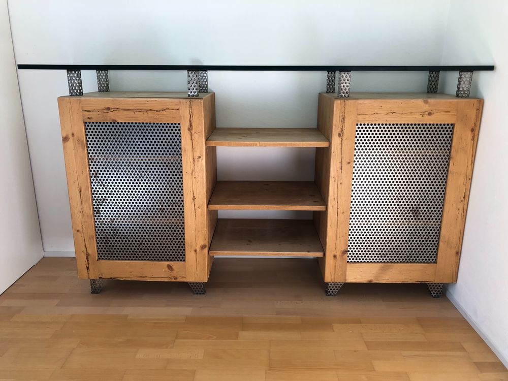 Cooler Sideboard mit Glasplatte (Gebraucht) in St. Moritz für CHF 100 ...