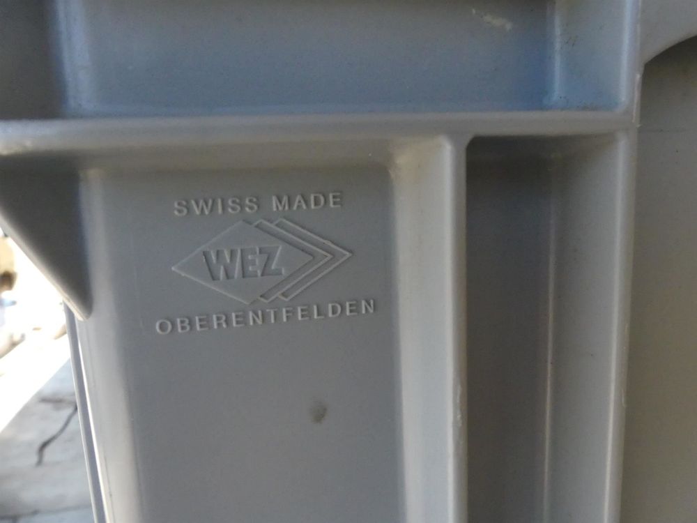 8 WEZ Boxen mit Deckel und Gläsern (Gebraucht) in Otelfingen für CHF ...