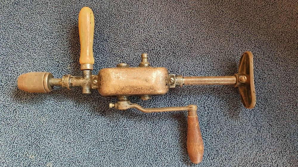 Antiker Kurbelbohrer, Handbohrer, Holz, Vintage-Werkzeug (Gebraucht) in ...