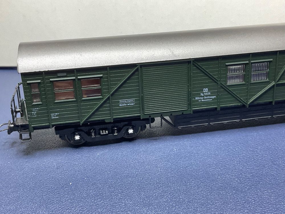 Roco, Hilfzuggerätewagen DB grün (Gebraucht) in Leuzigen für CHF 1 ...