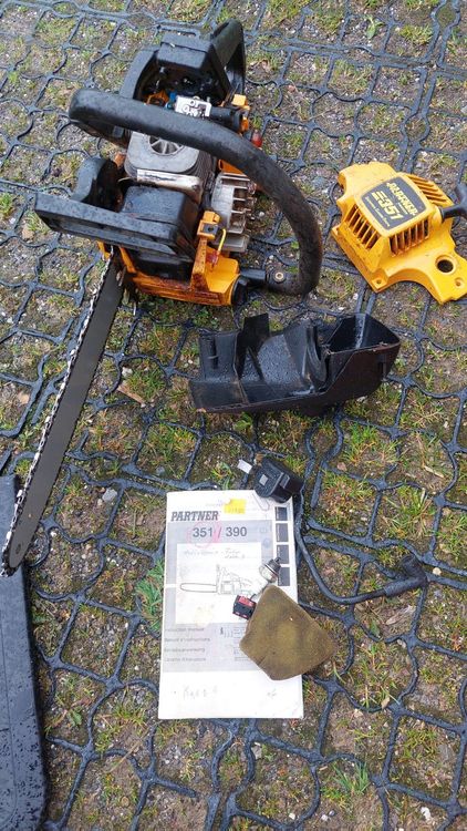 Motorsäge Partner 351 Kettensäge Ersatzteileträger (Defekt) in Bilten ...