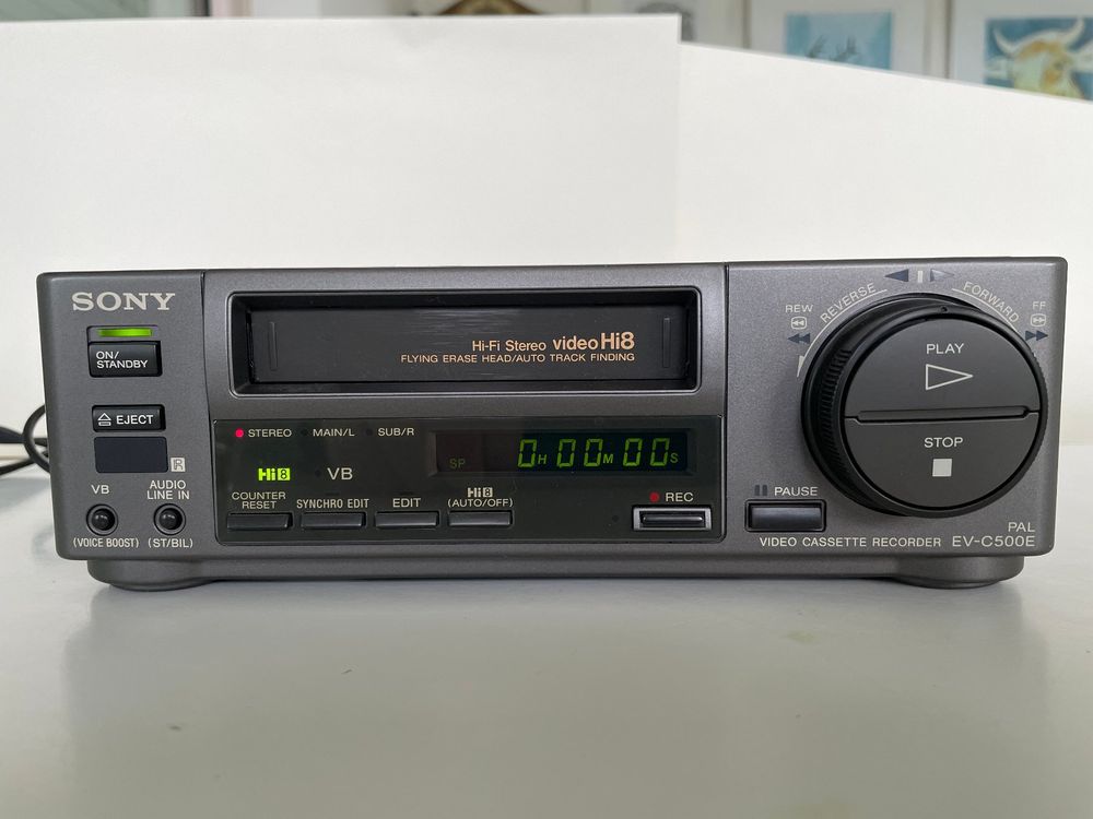 Sony Video 8 Cassette Recorder/Player (Gebraucht) in Bremgarten b. Bern für CHF 365 – nur ...